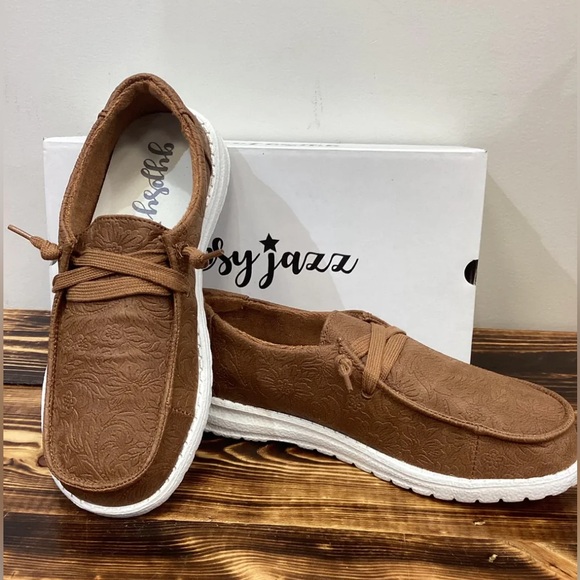 Gypsy Jazz | Shoes | 63 Tooled Womens Size 8 Gypsy Jazz Shoes Preloved ...
